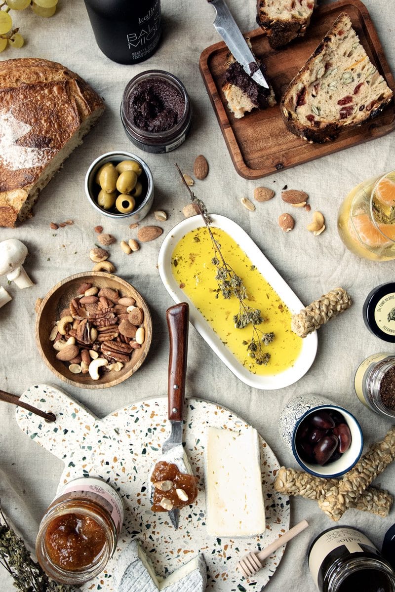 Kalamata Olives and Oats Breadsticks - Kalios